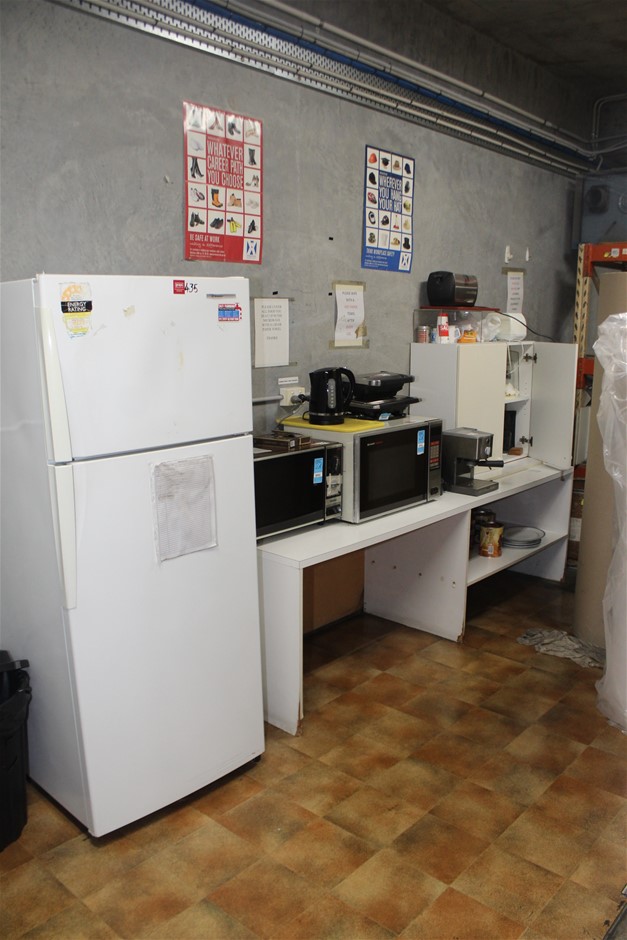 Assorted Kitchen Sundries & Appliances Auction (0435-5054435) | Grays ...