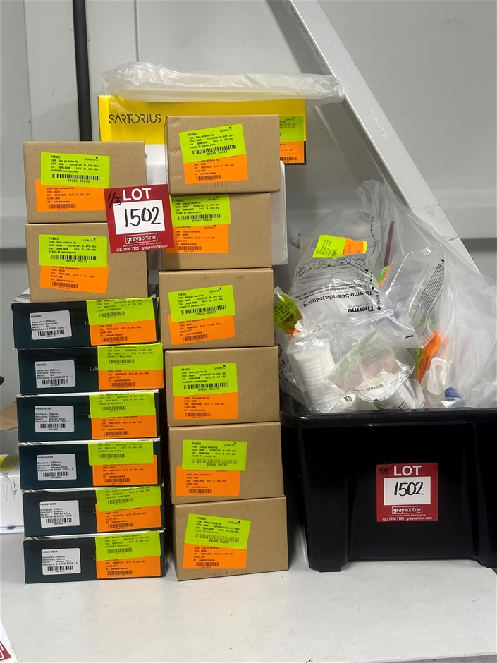 Large quantity of general consumables Auction (1502-7047373) | Grays ...
