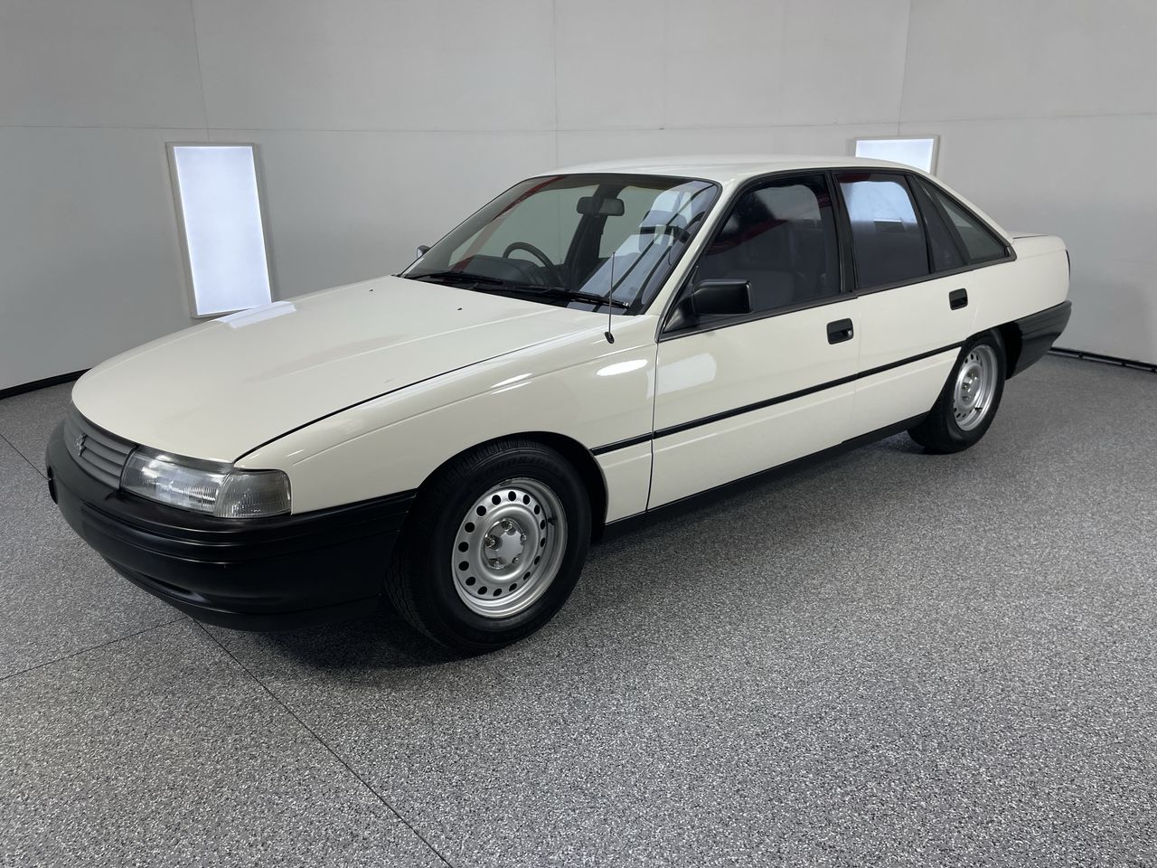 1990 Holden VN Commodore Executive BT1 V8 Automatic Sedan Auction (0001 ...