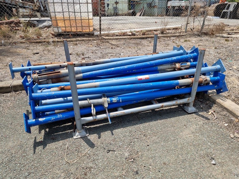 Qty 30 Props (Blue) (approx) Auction (0107-7047706) | Grays Australia