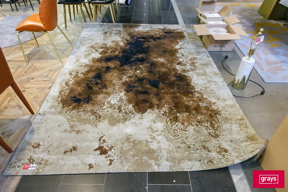 Coomo Floor Rug Auction (0484-5054587) | Grays Australia