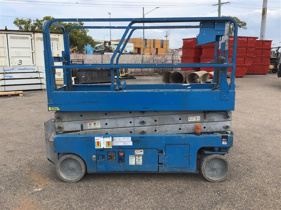 Genie GS-2032 Scissor Lift Auction (0004-7048355) | Grays Australia
