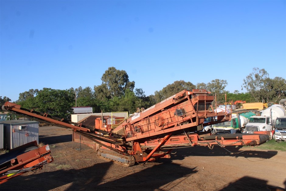 Finlay 693 Super Track 2 Deck Screen Auction (0003-5054656) | Grays ...