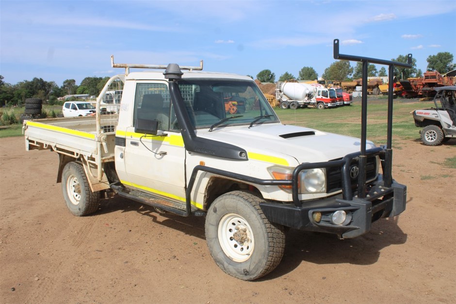 Toyota Land Cruiser 79 Series Auction (0009-5054656) | Grays Australia