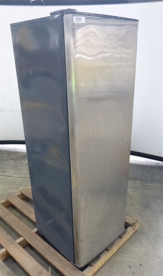 Fisher & Paykel N210 213L Single Door Upright Freezer Auction (0016 ...