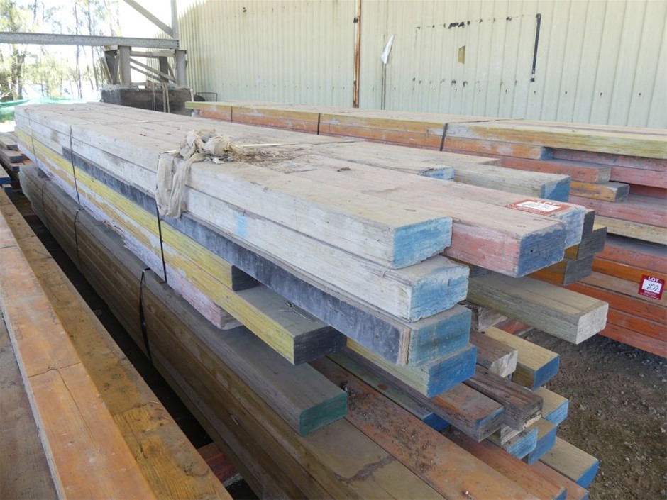 Large Bundle Of LVL Structural Beams Auction (0103-5054877) | Grays ...