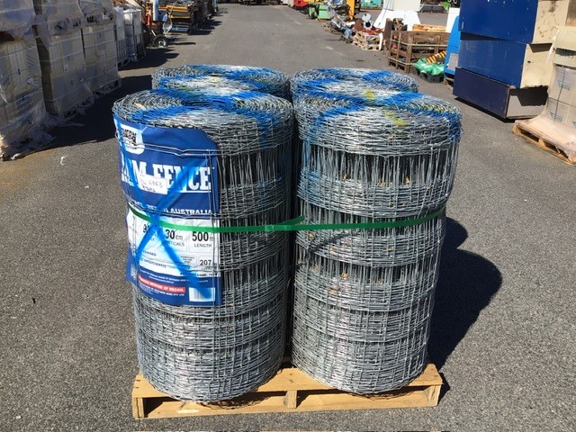 4 x Rolls Of Southern Wire Farm Fencing Auction (0020-9047178) | Grays ...