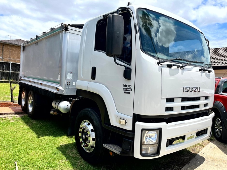 2008 Isuzu FH FVZ 6 x 4 Tipper Truck Auction (0003-5055157) | Grays ...