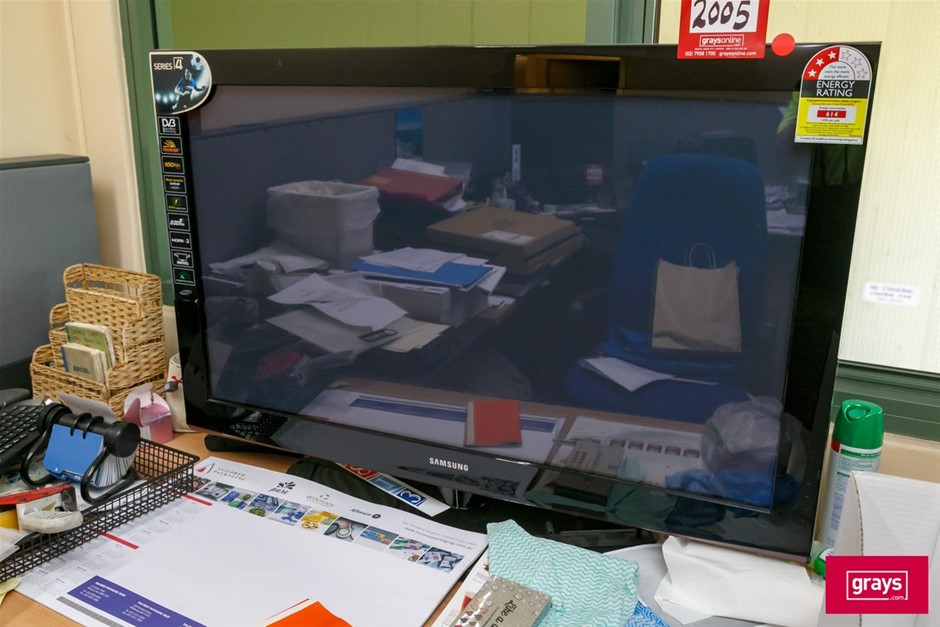 Samsung 42`` Plasma Display with Remote Auction (2005-5055209) | Grays ...