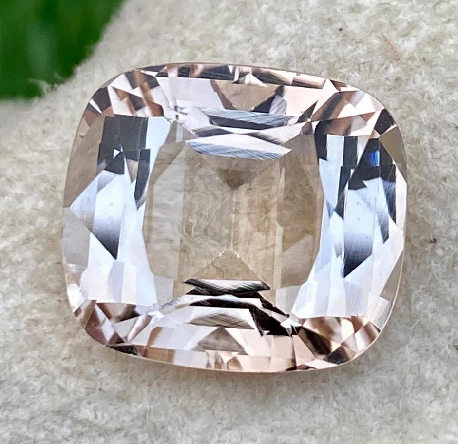 11.87 Carats Imperial Rose Gold Topaz Auction (0001-2557413) | Grays ...