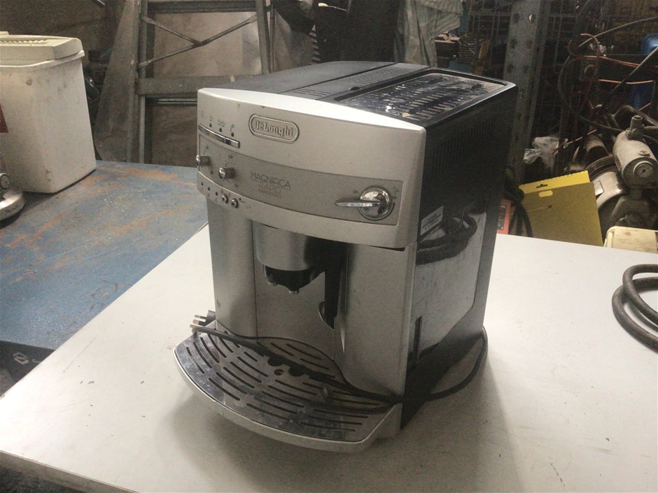 Delonghi Coffee Machine Auction (0010-3027883) | Grays Australia
