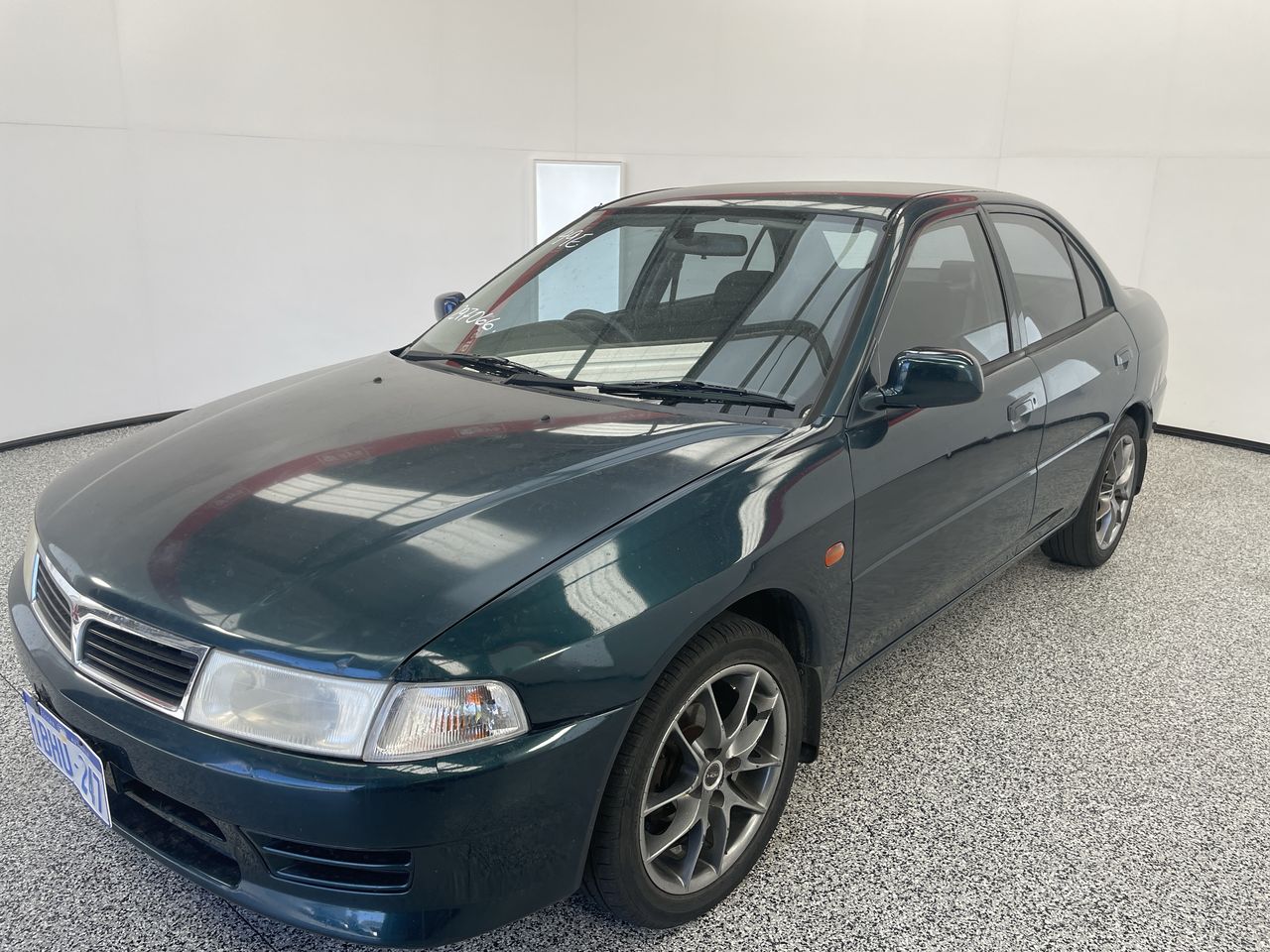 2001 Mitsubishi Lancer GLXi CE Automatic Sedan Auction (0001-9047431 ...