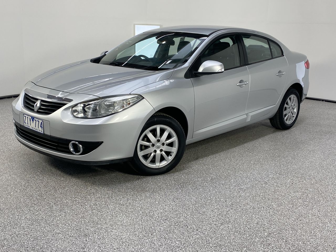 2012 Renault Fluence Dynamique CVT Sedan Auction (0001-21019092 ...