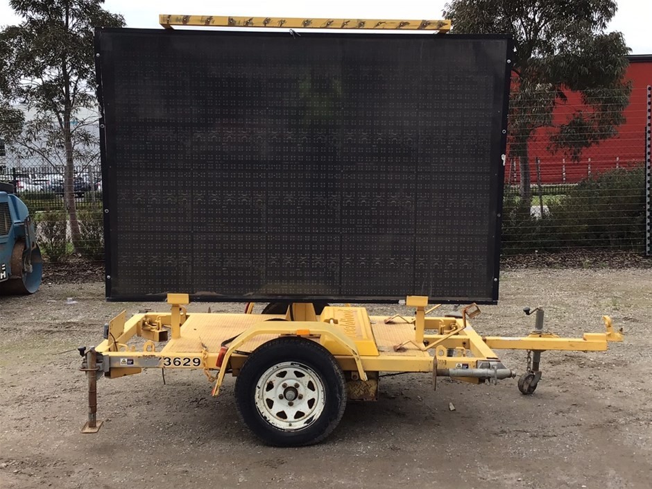 2005 Techroad 8700 Variable Message Sign Board Trailer Auction (0004 ...