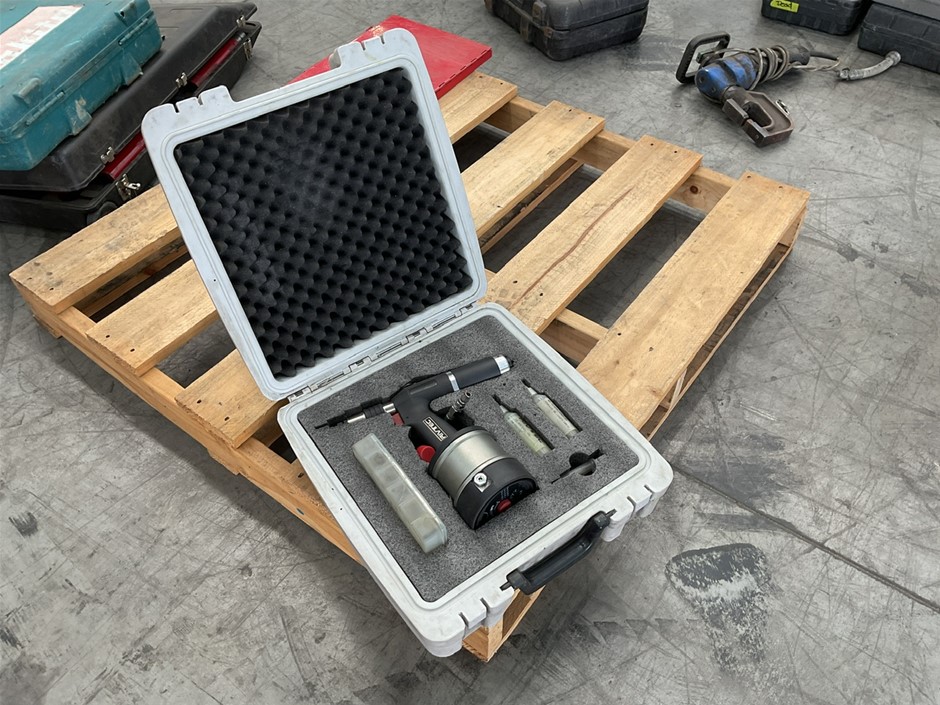 Rivtec Rivet Gun Auction (0018-3028073) | Grays Australia