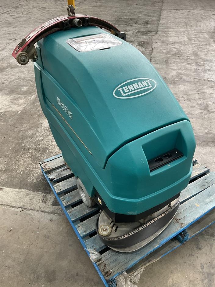 Tennant 5400 Electric Walk Behind Floor Scrubber Auction (0017-2188394 ...