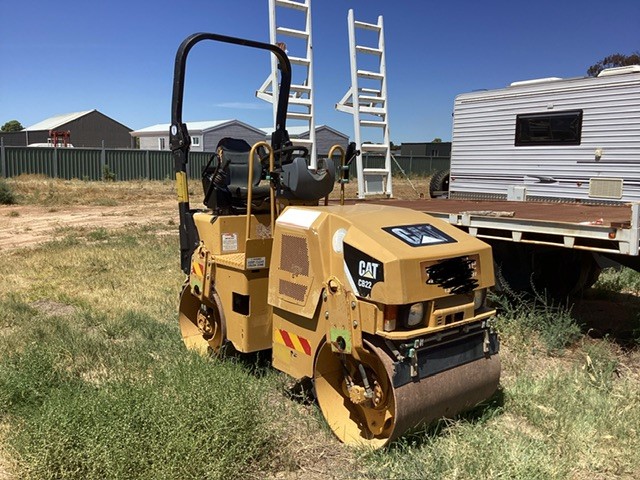 Caterpillar CB22 Smooth Drum Roller Auction (0002-3028237) | Grays ...