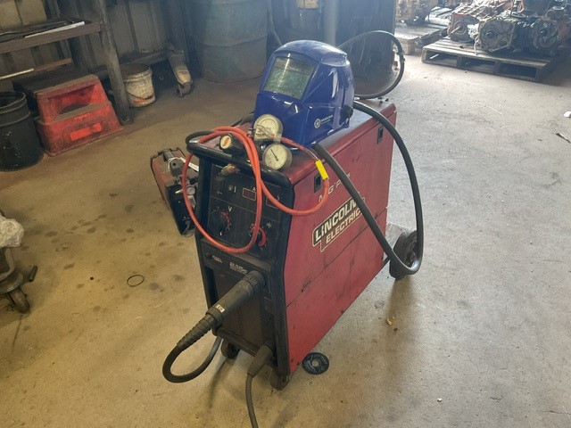 Lincoln Electric 255c REDI-MIG Plus Welder Auction (0194-9048438 ...