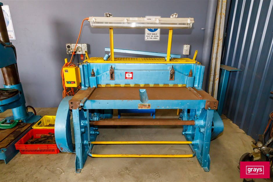 HERLESS Flywheel Guillotine Auction (0004-5055291) | Grays Australia