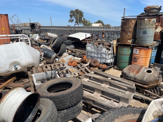 Large assortment of car parts and scrap Auction (0335-9048791) | Grays ...