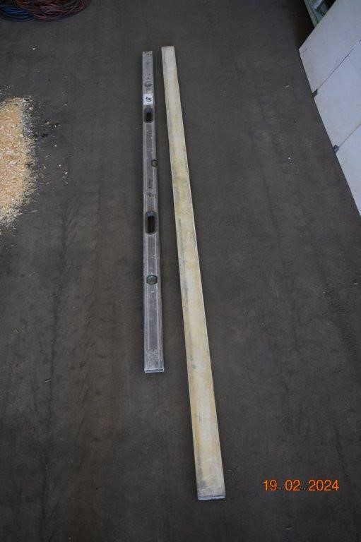 Stanley 2m Long Spirit Level Auction (0020-9048680) | Grays Australia