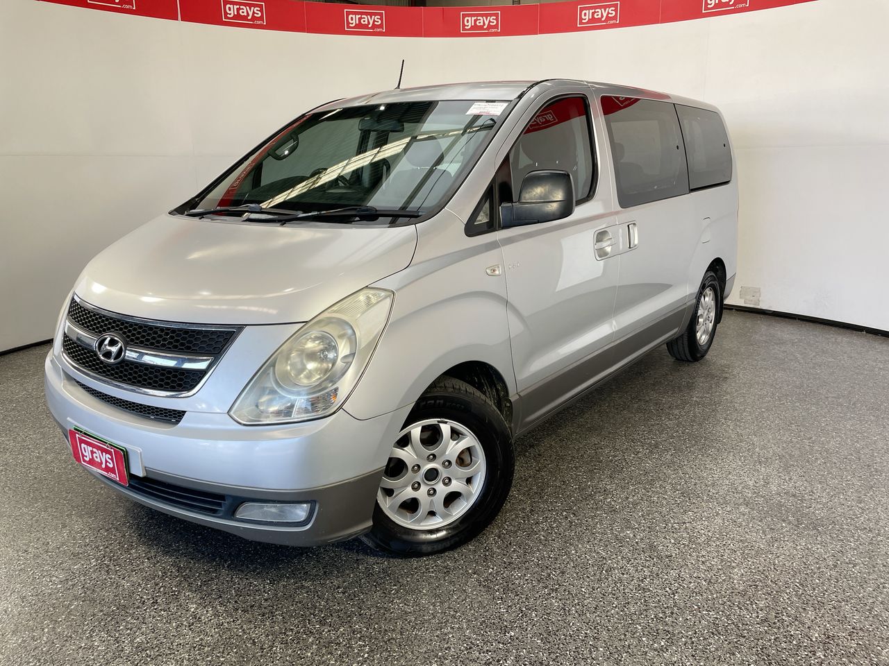 2010 Hyundai iMAX TQ Turbo Diesel Automatic 8 Seats People Mover ...