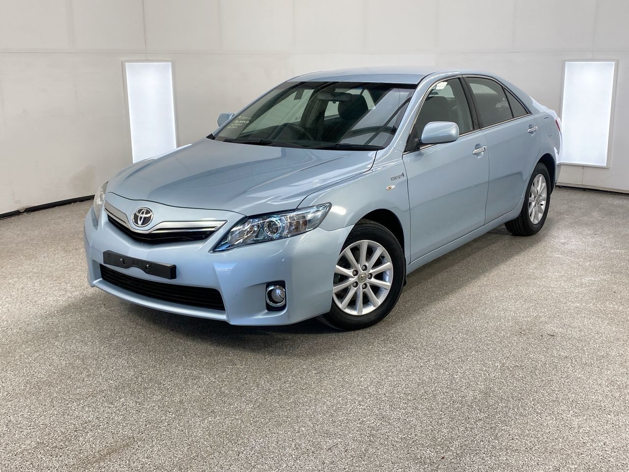 2011 Toyota Camry Hybrid AHV40R CVT Sedan (REPAIRABLE WRITE-OFF ...