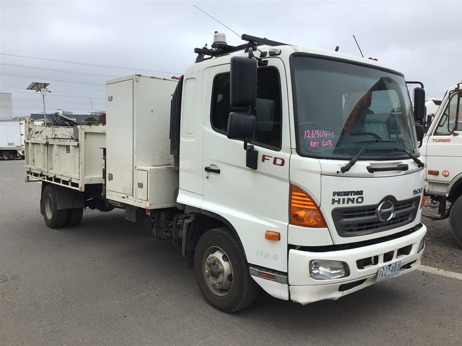2014 Hino FD 500 4 x 2 Tipper Truck Auction (0001-3028690) | Grays ...