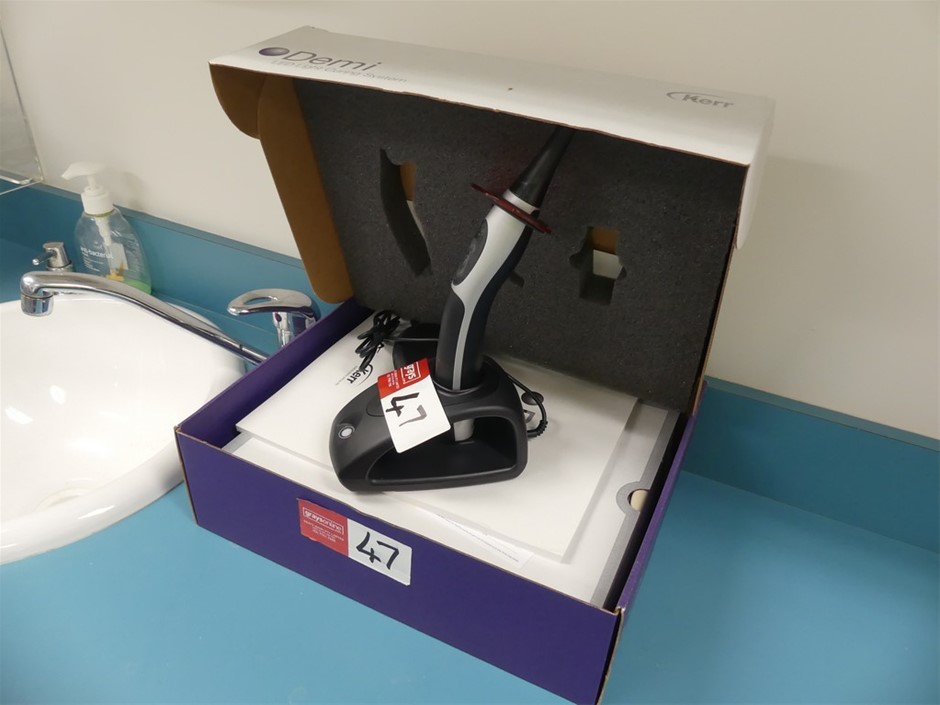 Kerr Demi Ultra Capacitor Curing Light System Auction (0047-5055682 ...