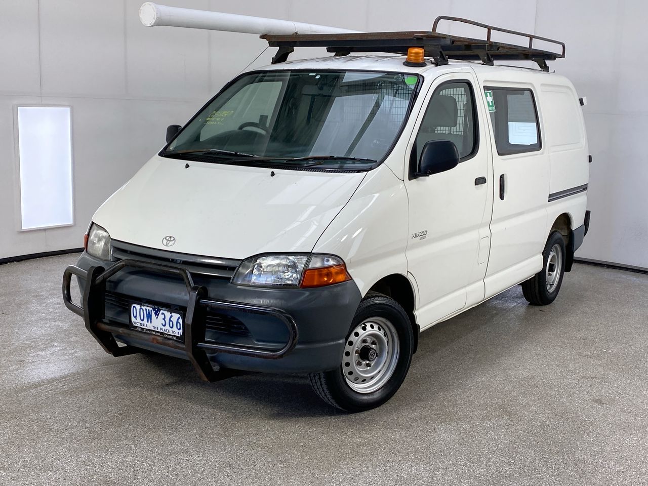 2000 Toyota Hiace SBV RCH12R Manual Van Auction (0001-21022623) | Grays ...