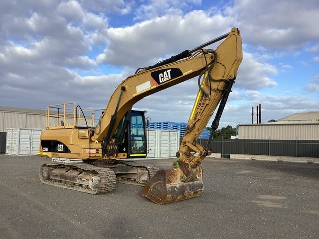 Caterpillar 320D Hydraulic Excavator Auction (0001-8018522) | Grays ...