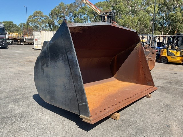 Komatsu WA600-6 Loader Bucket Auction (0002-9049386) | Grays Australia