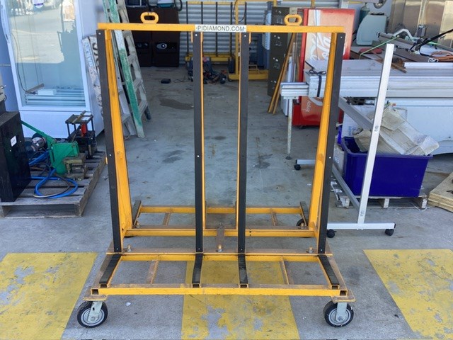 Mobile Metal Frame Plate Glass Trolley Auction (0035-9050792) | Grays ...