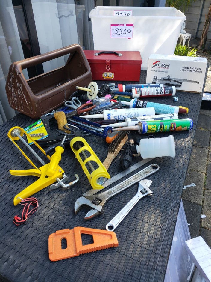 Large Quantity of Hand Tools and Tool Box Auction (0101-3028764 ...