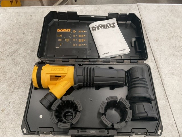 Dewalt DWH051 Chipping Dust Extraction System Auction (0030-9050170 ...