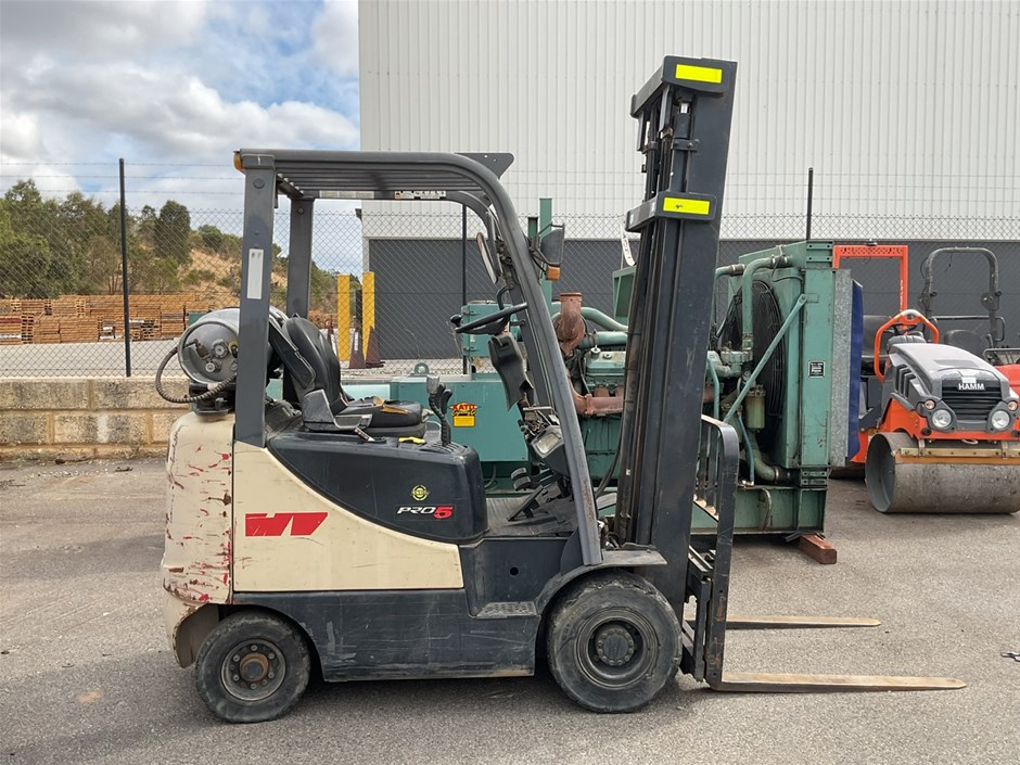 2008 Crown CG18S-5 Counterbalance 1.4T LPG 2 Stage Mast Forklift ...