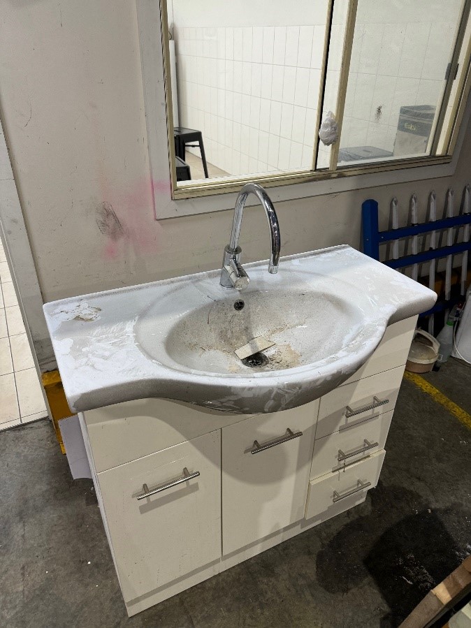 Vanity Unit Auction (0012-3029045) | Grays Australia