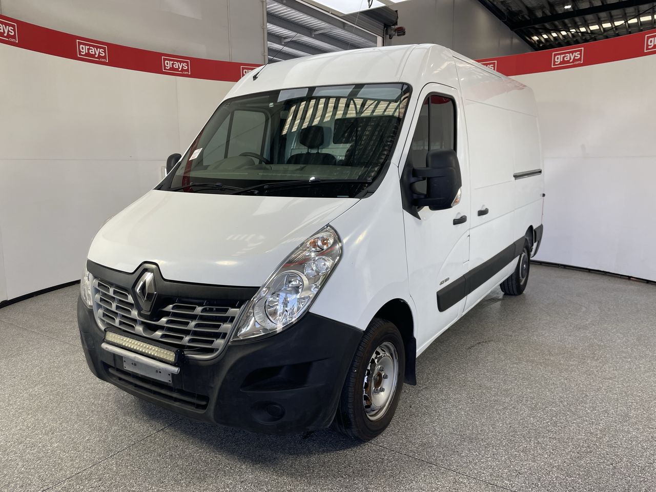 2015 Renault Master MWB MID ROOF Turbo Diesel Automatic Van Auction ...