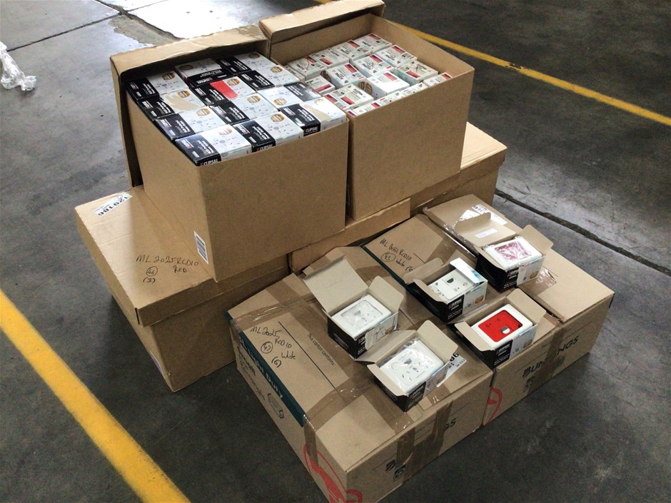 7 Boxes x Clipsal MEDILEC Electrical Safety Switches & Sockets Auction ...