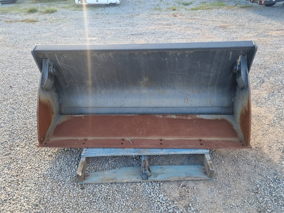 Front End Loader 2m 4in1 Bucket Auction (0046-7054561) | Grays Australia