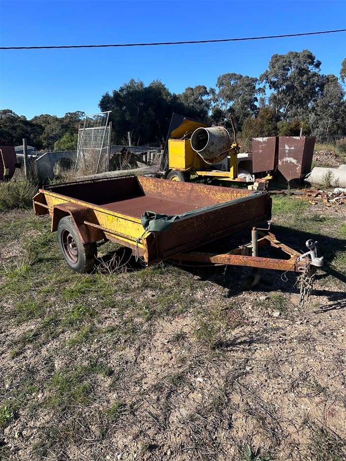 1985 Custom Made 8 x 5 Box Trailer Auction (0008-3029062) | Grays Australia