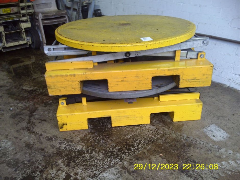 2 Pallet Elevator Rotator with Pallet Truck Base Auction (0057-5056466 ...