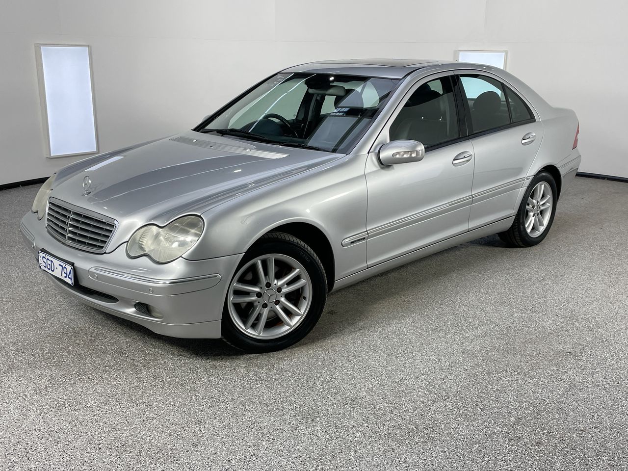2002 Mercedes Benz C240 Classic W203 Automatic Sedan Auction (0001 ...