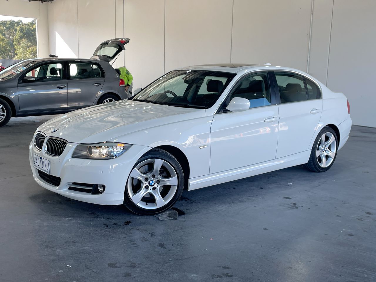 2011 BMW 3 Series 323i E90 Automatic Sedan Auction (0001-20025999 ...