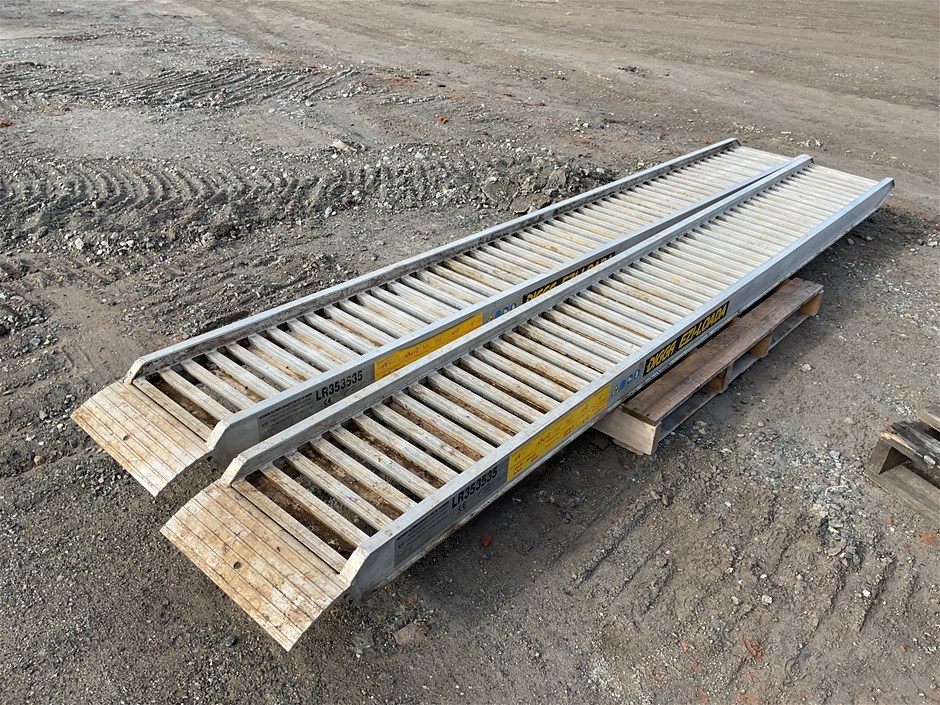 Ramps(Digga Ezi-Loader) Auction (0007-7051768) | Grays Australia