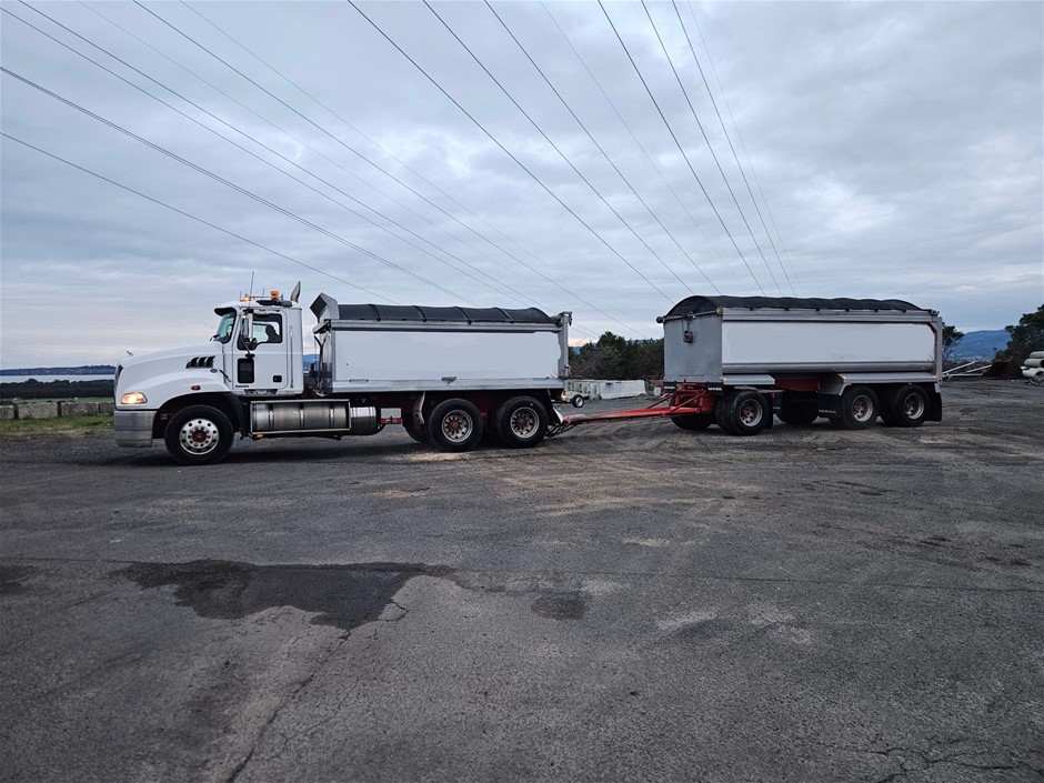 Mack Granite and Muscat Tipper and Dog Combination Auction (0004 ...