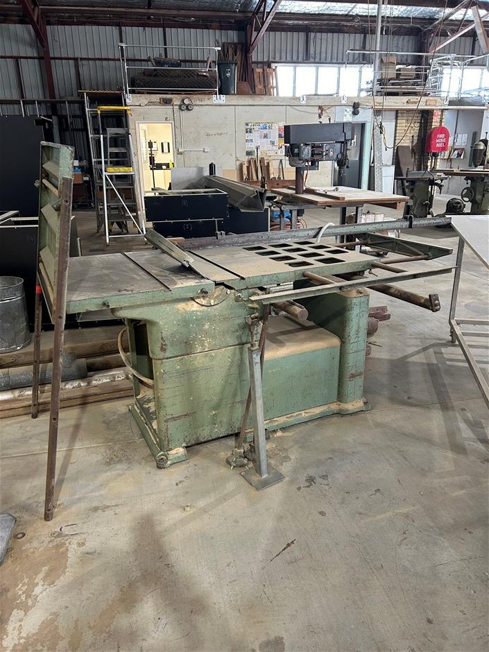 Timber Docking Saw Auction (0013-7052111) | Grays Australia