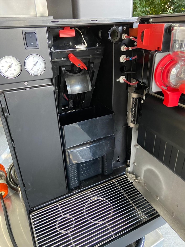 Franke A1000 Clean Master Foam Master Super Automatic Coffee Machine ...