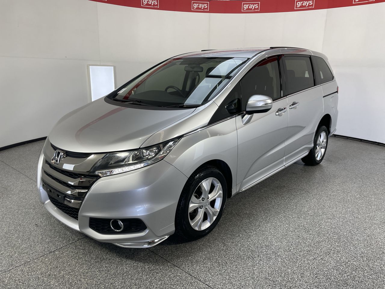 2017 Honda Odyssey VTi CVT People Mover (Wheelchair Modified) Auction ...