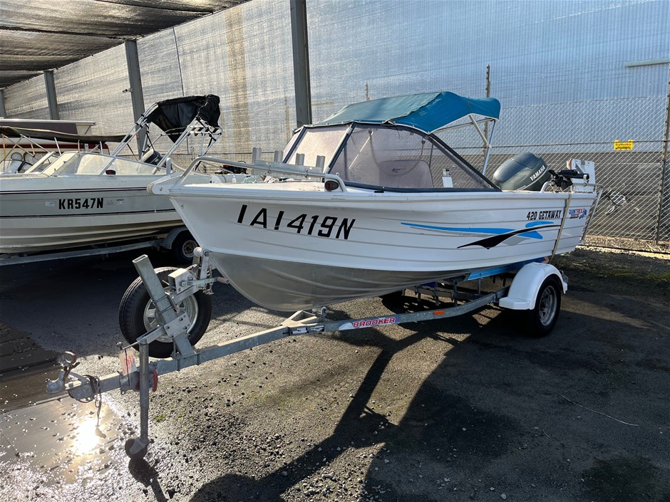 QUINTREX RUNABOUT 420 GETAWAY- NO RESERVE Auction (0001-10082032 ...